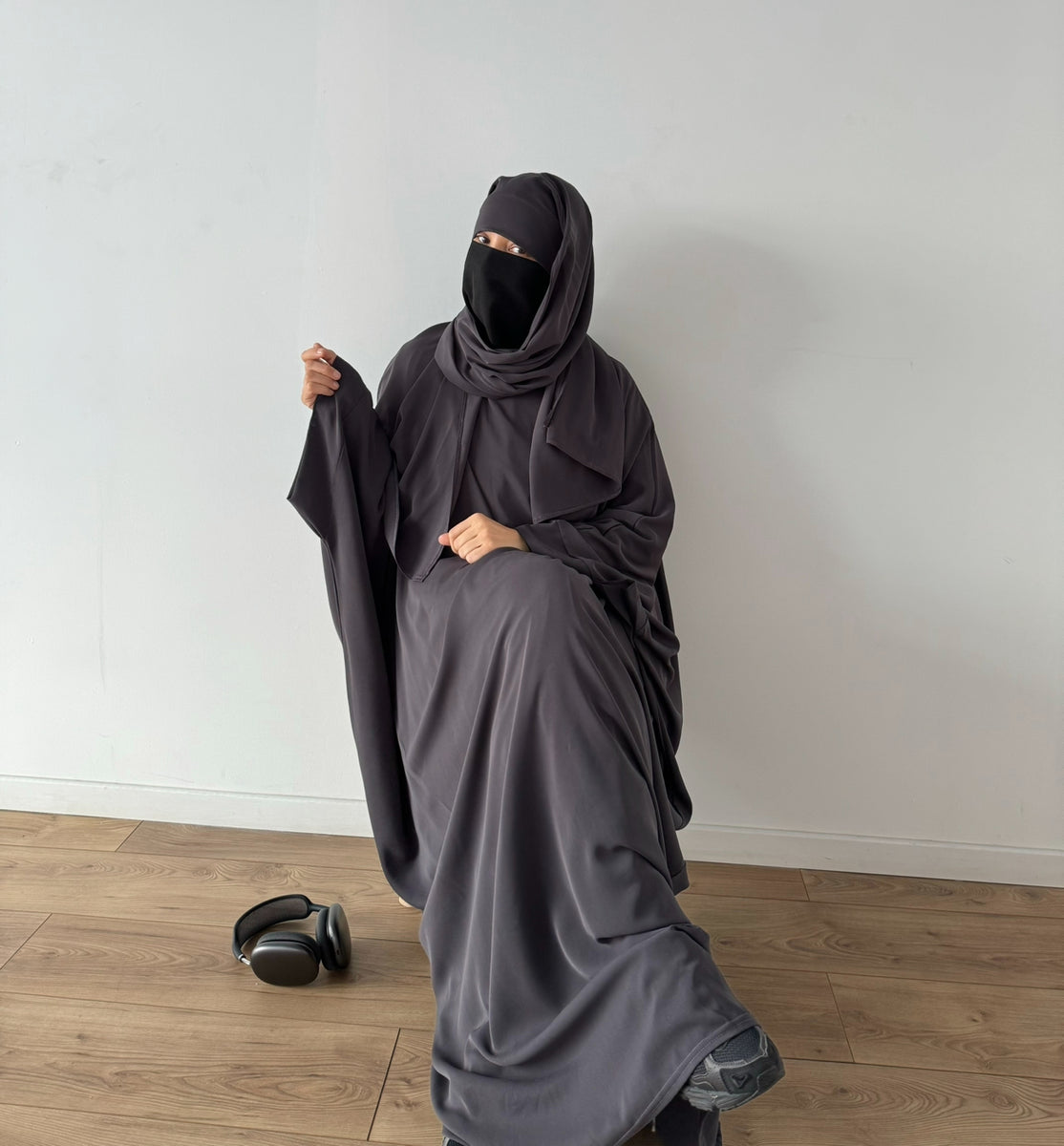 ZAHARA SET DELUX (Abaya + Hijab )/ All colours – MADINA PARIS